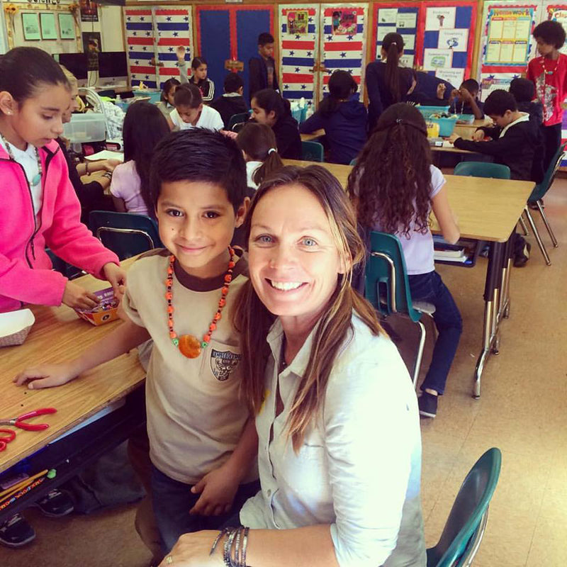 Volunteering: The Joy of Giving Back to the Community – Gogh Jewelry Design